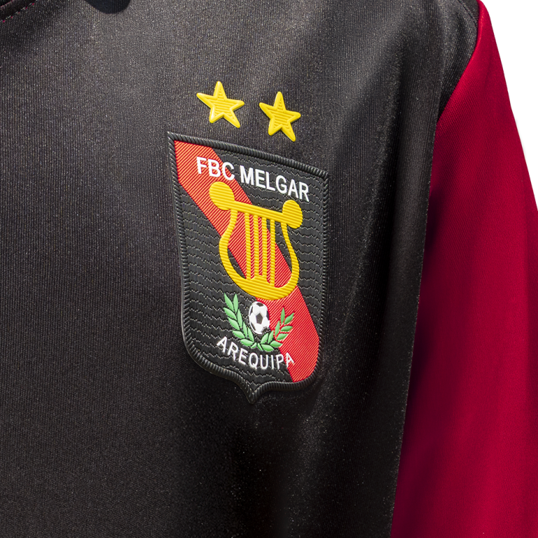 CAMISETA OFICIAL MELGAR ESENCIA 2026 VERSIÓN HINCHA NIÑO